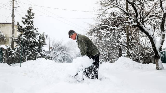 Snow Shoveling Cold Temperatures Combine For Perfect Storm Of Heart